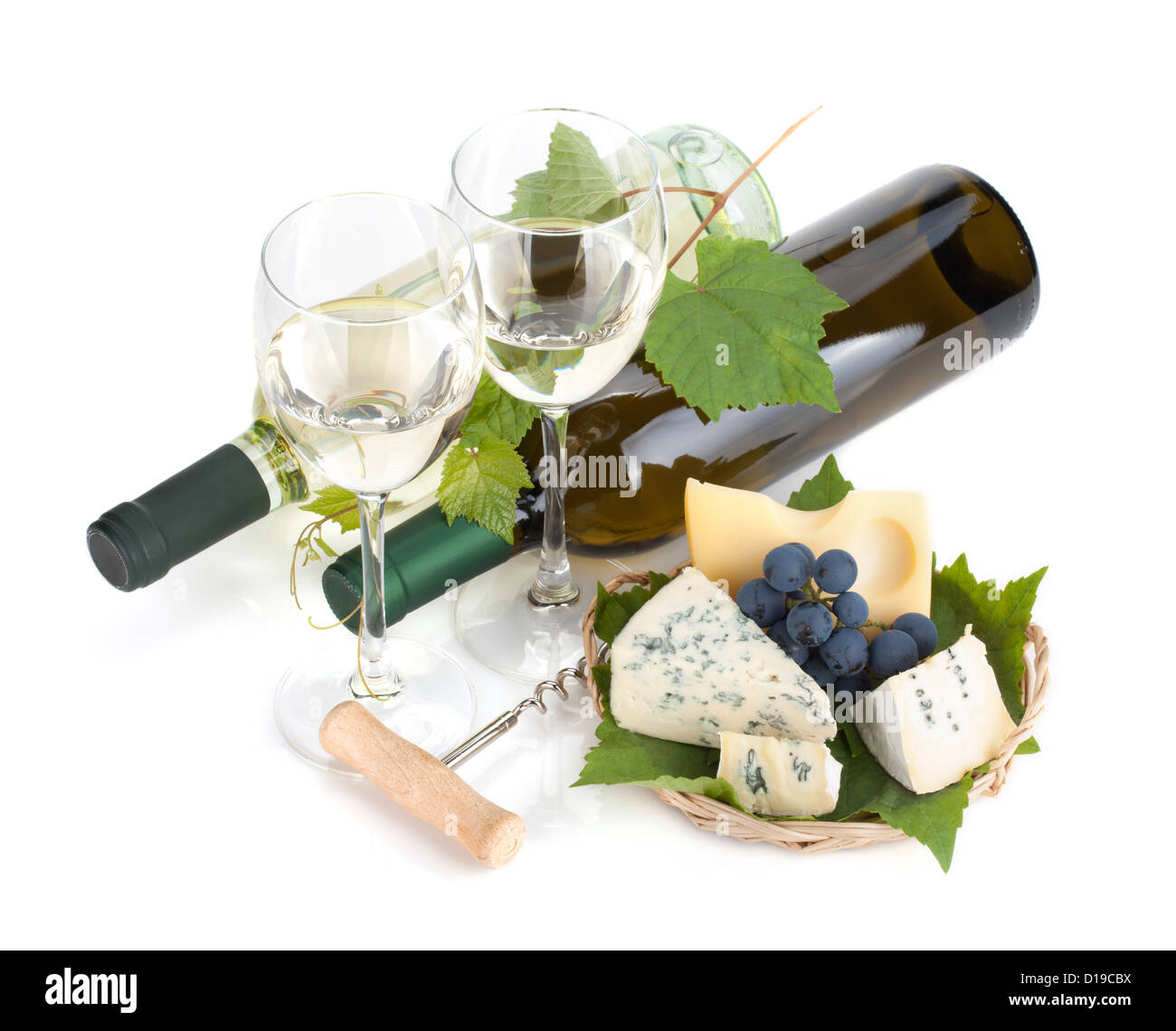 Wein, Käse und Trauben. Isoliert auf weißem Hintergrund Stockfotografie ...