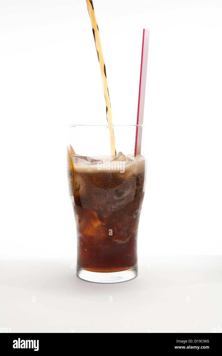 Pepsi coca cola cold drink -Fotos und -Bildmaterial in hoher Auflösung ...