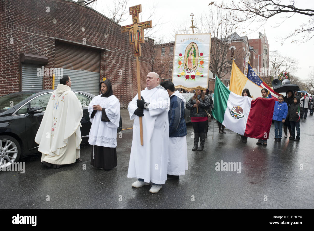 Unsere dame von guadalupe prozession -Fotos und -Bildmaterial in hoher ...