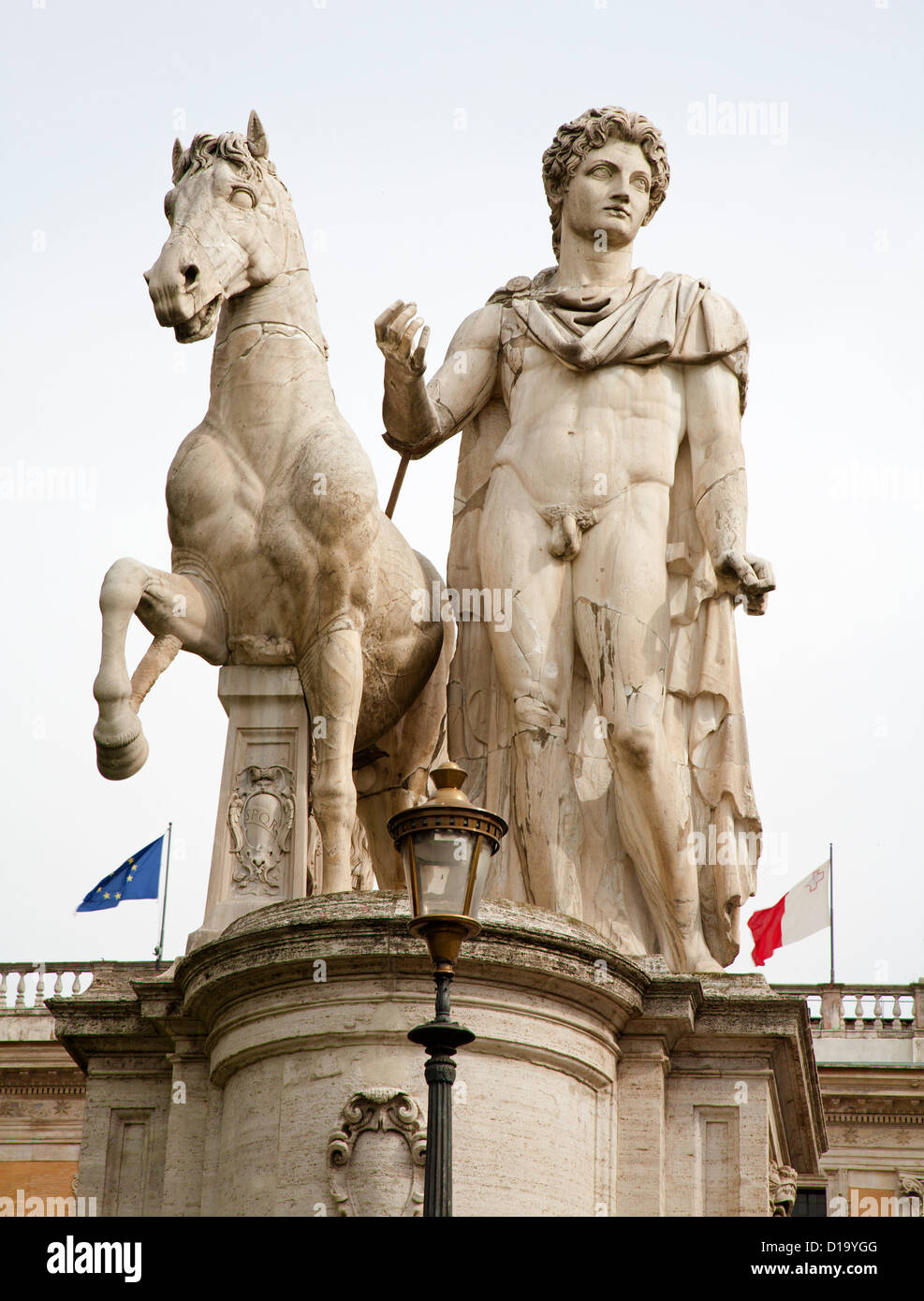 Pferd statue rom -Fotos und -Bildmaterial in hoher Auflösung – Alamy