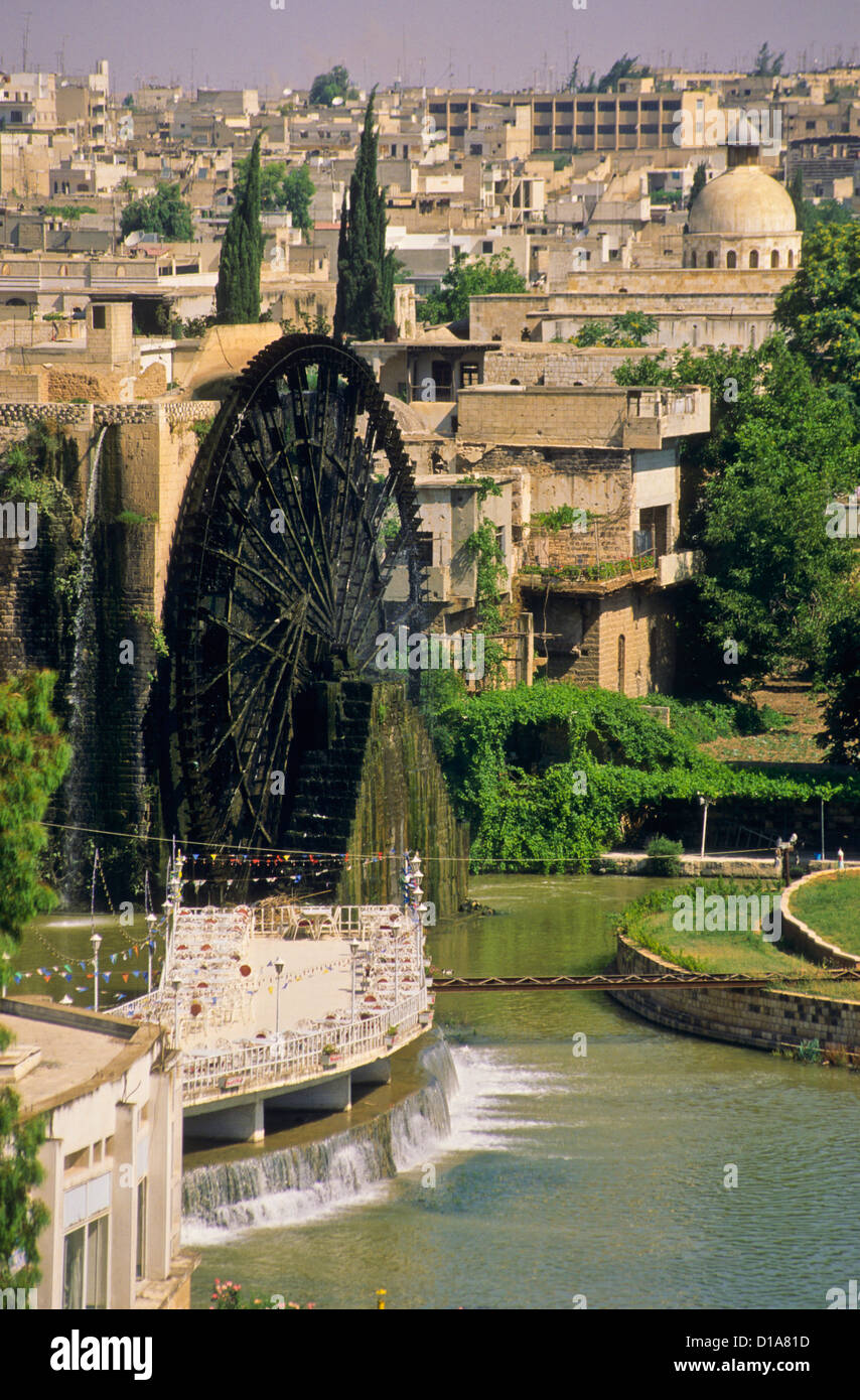 Noria Wasserrad am Fluss Orontes in Hama, Syrien Stockfotografie - Alamy