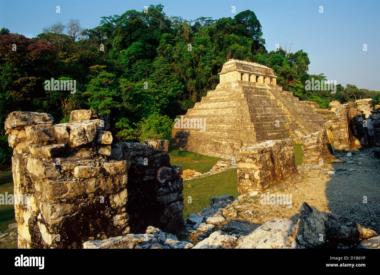 Palenque tempel der inschriften -Fotos und -Bildmaterial in hoher ...
