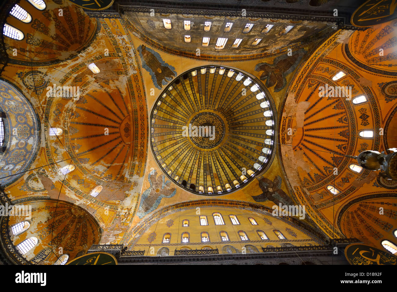 Domkuppeln vergoldet -Fotos und -Bildmaterial in hoher Auflösung – Alamy