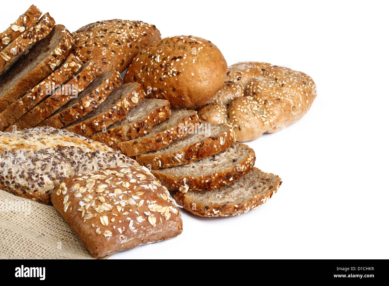 verschiedene Sorten Brot auf weißem Hintergrund Stockfotografie - Alamy