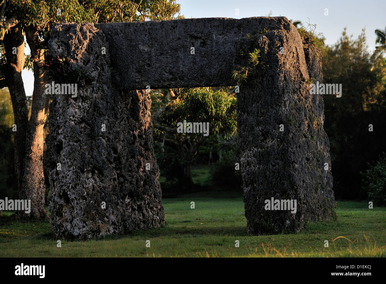 Tonga trilithon -Fotos und -Bildmaterial in hoher Auflösung – Alamy