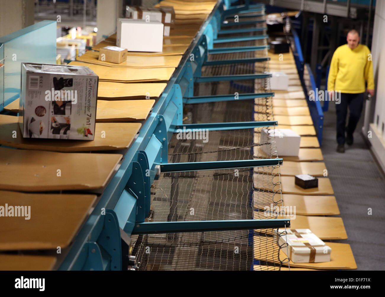 Parcel sorting -Fotos und -Bildmaterial in hoher Auflösung – Alamy