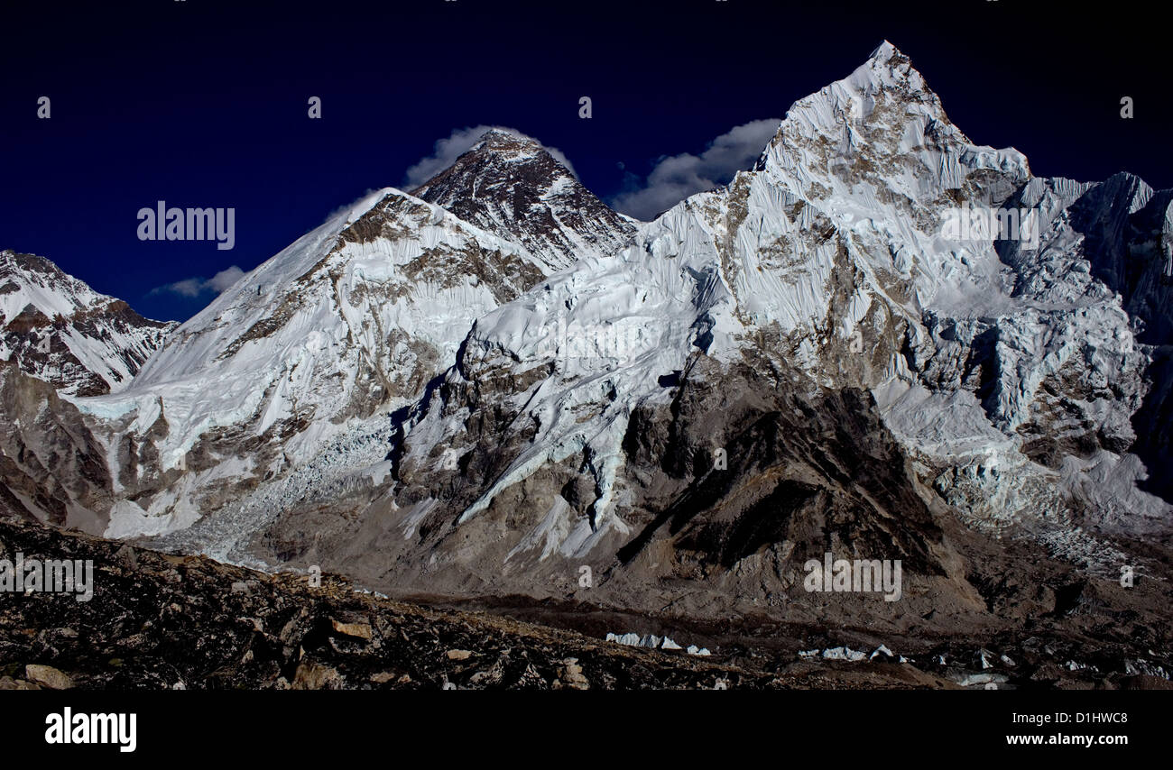 View from kala pattar -Fotos und -Bildmaterial in hoher Auflösung – Alamy