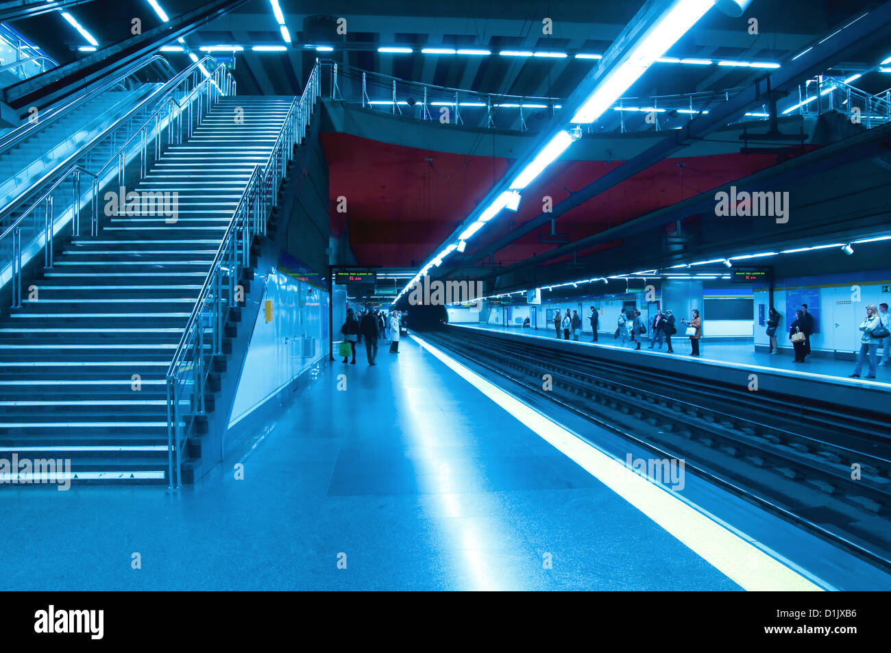 Nimm den bus u bahn zug -Fotos und -Bildmaterial in hoher Auflösung – Alamy
