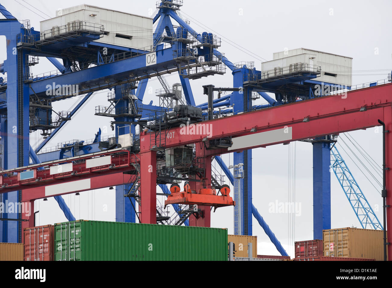 Container load -Fotos und -Bildmaterial in hoher Auflösung – Alamy