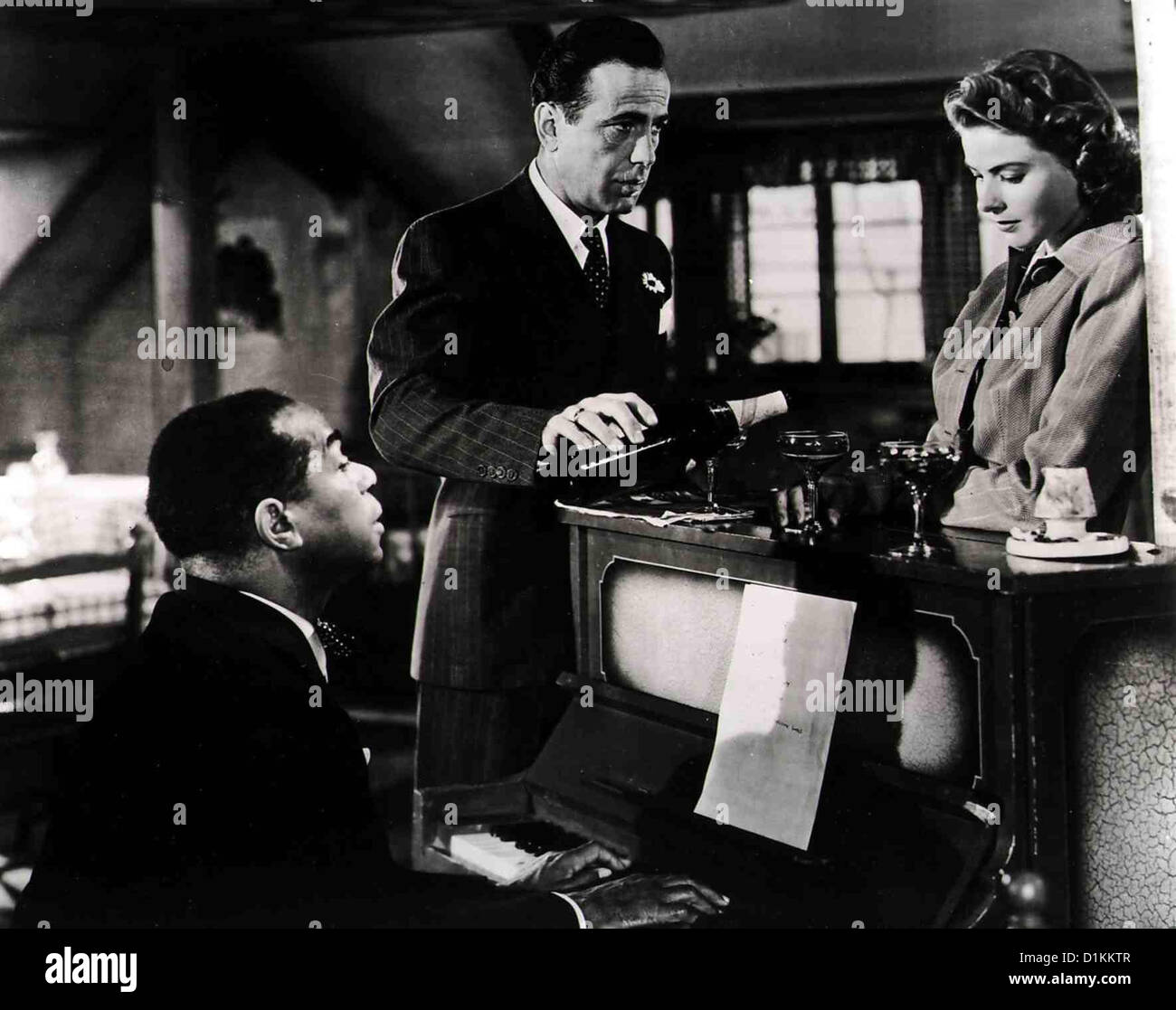 Casablanca Casablanca Sam (Dooley Wilson, l), Rick (Humphrey Bogart ...