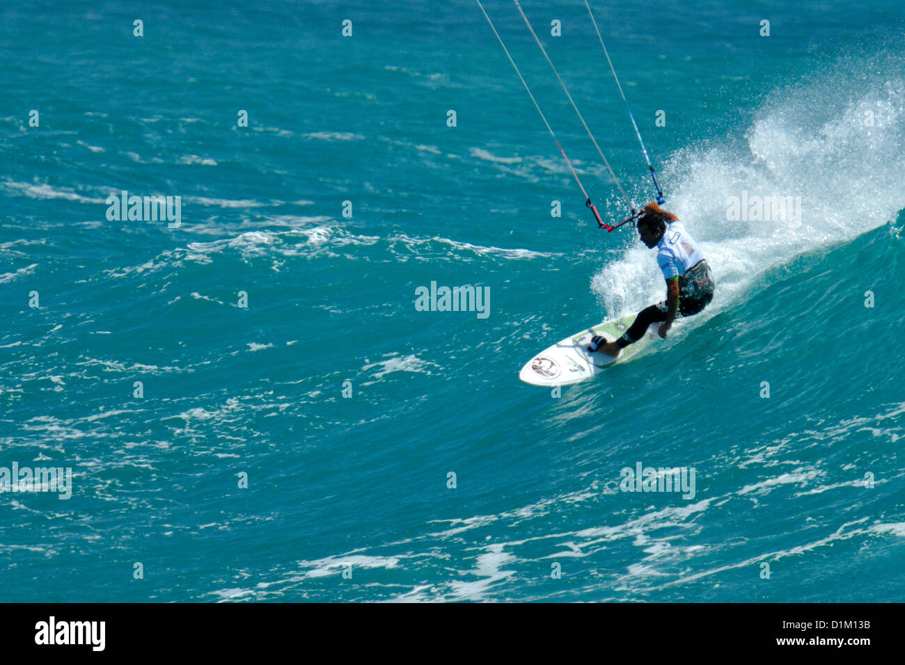 Kyte surfen bei capo mannu -Fotos und -Bildmaterial in hoher Auflösung ...