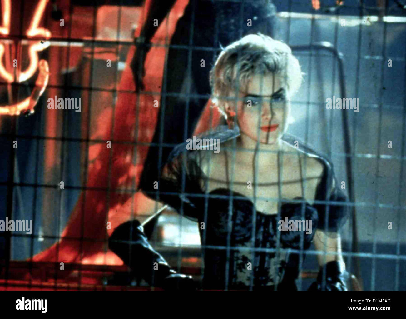 Crime Zone Crime Zone Helen (Sherilyn Fenn) *** lokalen Caption *** 1988 Stockfotografie - Alamy
