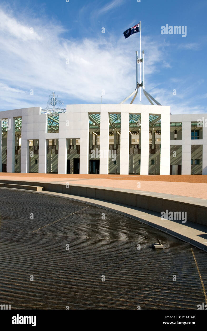 Canberra parliament house courtyard -Fotos und -Bildmaterial in hoher ...