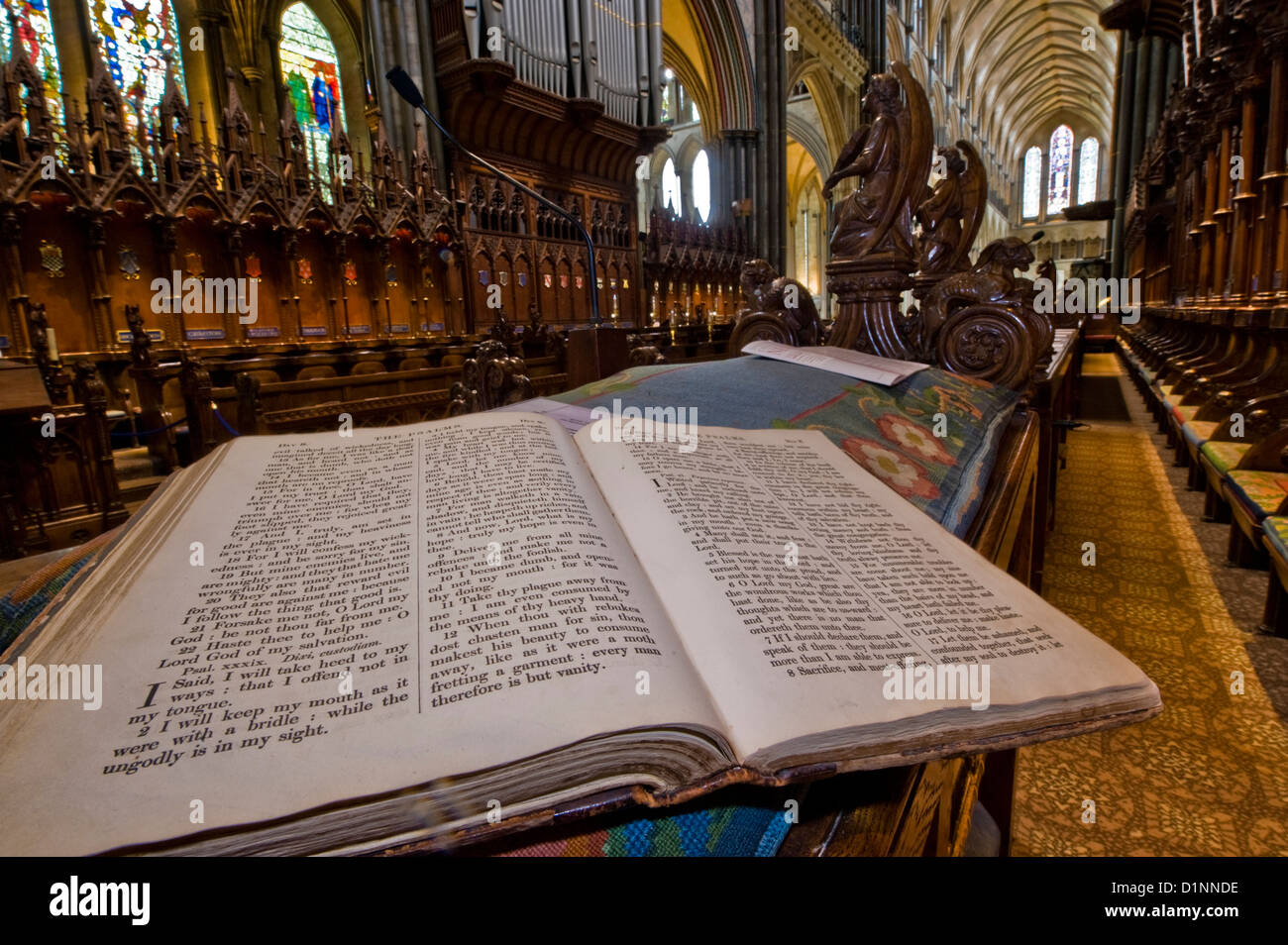 Salisbury cathedral clock -Fotos und -Bildmaterial in hoher Auflösung ...