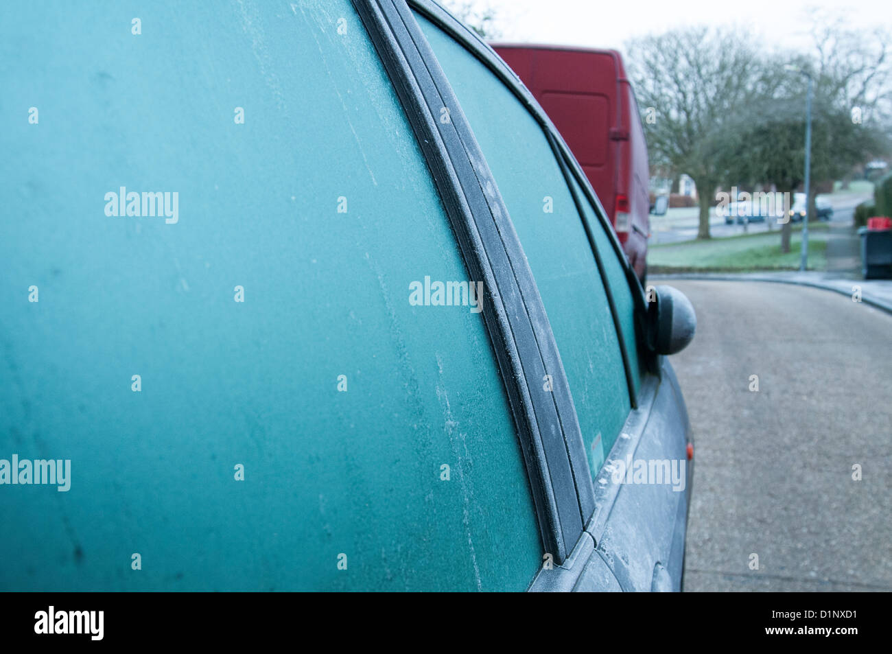Frost covered car -Fotos und -Bildmaterial in hoher Auflösung – Alamy