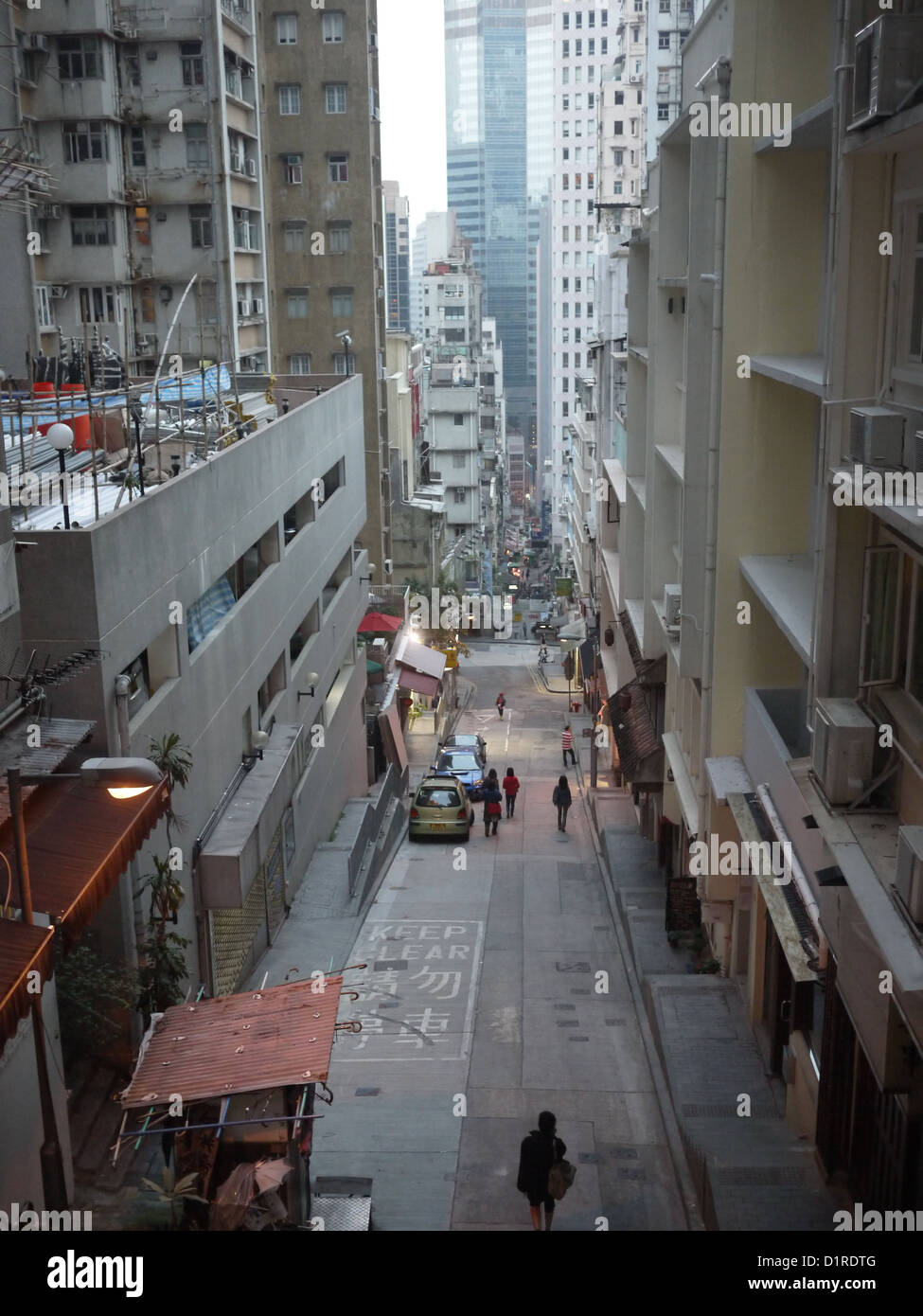 Alte stadtstraße -Fotos und -Bildmaterial in hoher Auflösung – Alamy