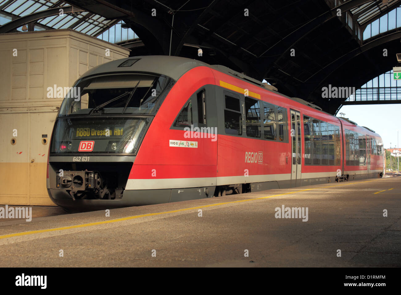 Deutsche bahn rot -Fotos und -Bildmaterial in hoher Auflösung – Alamy