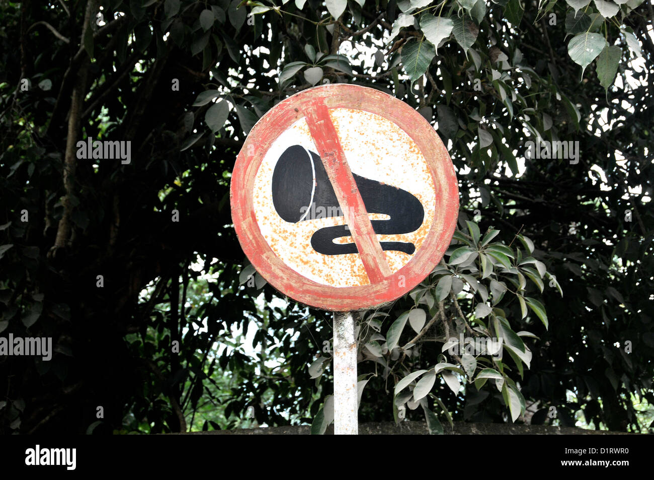 Kein hornzeichen -Fotos und -Bildmaterial in hoher Auflösung – Alamy