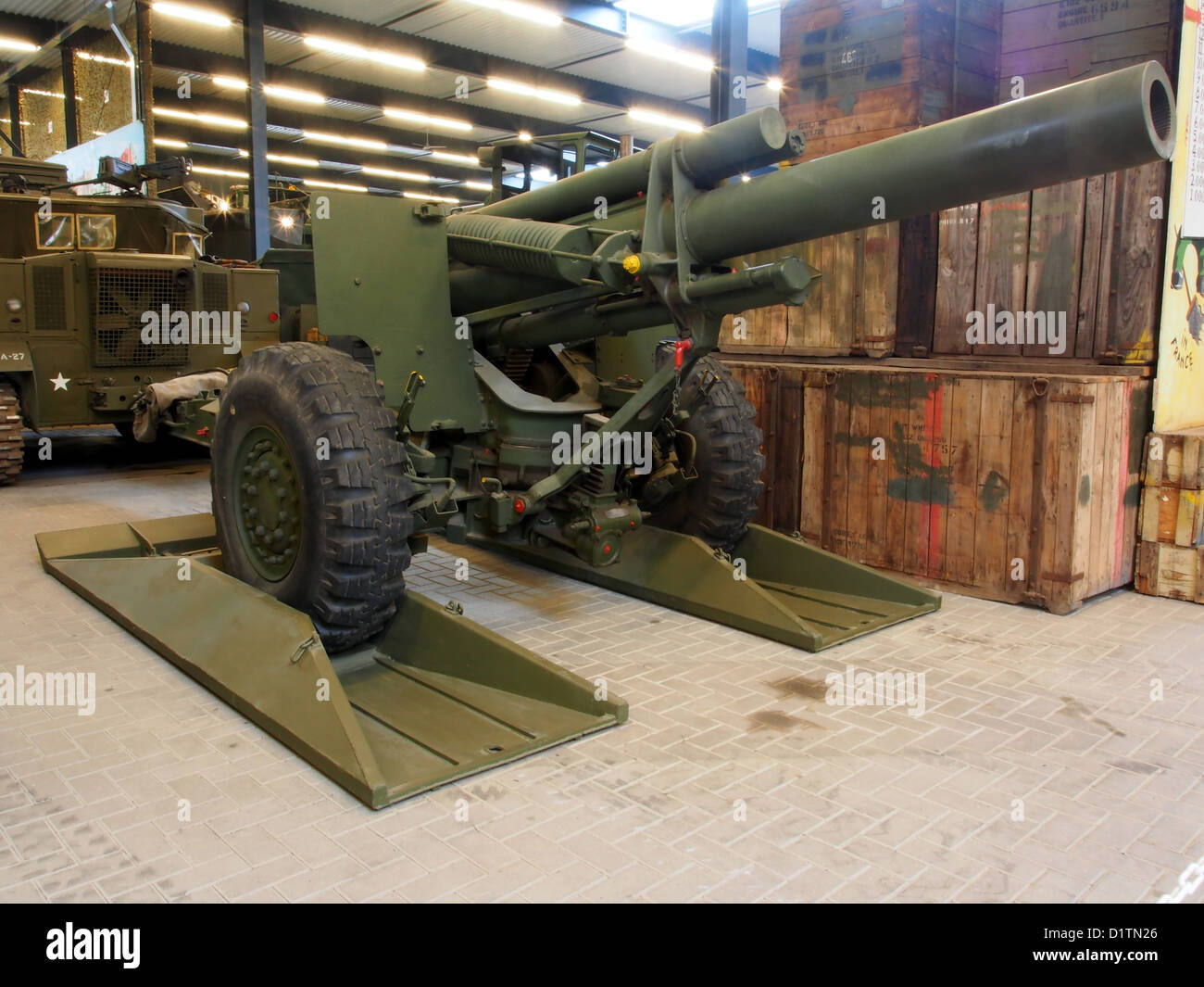 155mm artillery gun -Fotos und -Bildmaterial in hoher Auflösung – Alamy