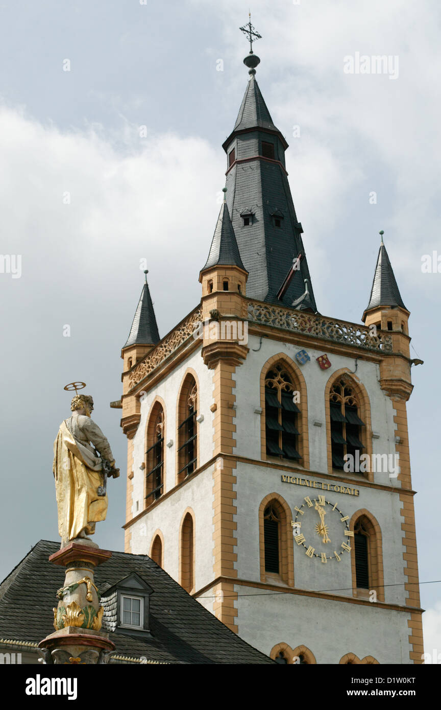 St gangolf kirchturm -Fotos und -Bildmaterial in hoher Auflösung – Alamy