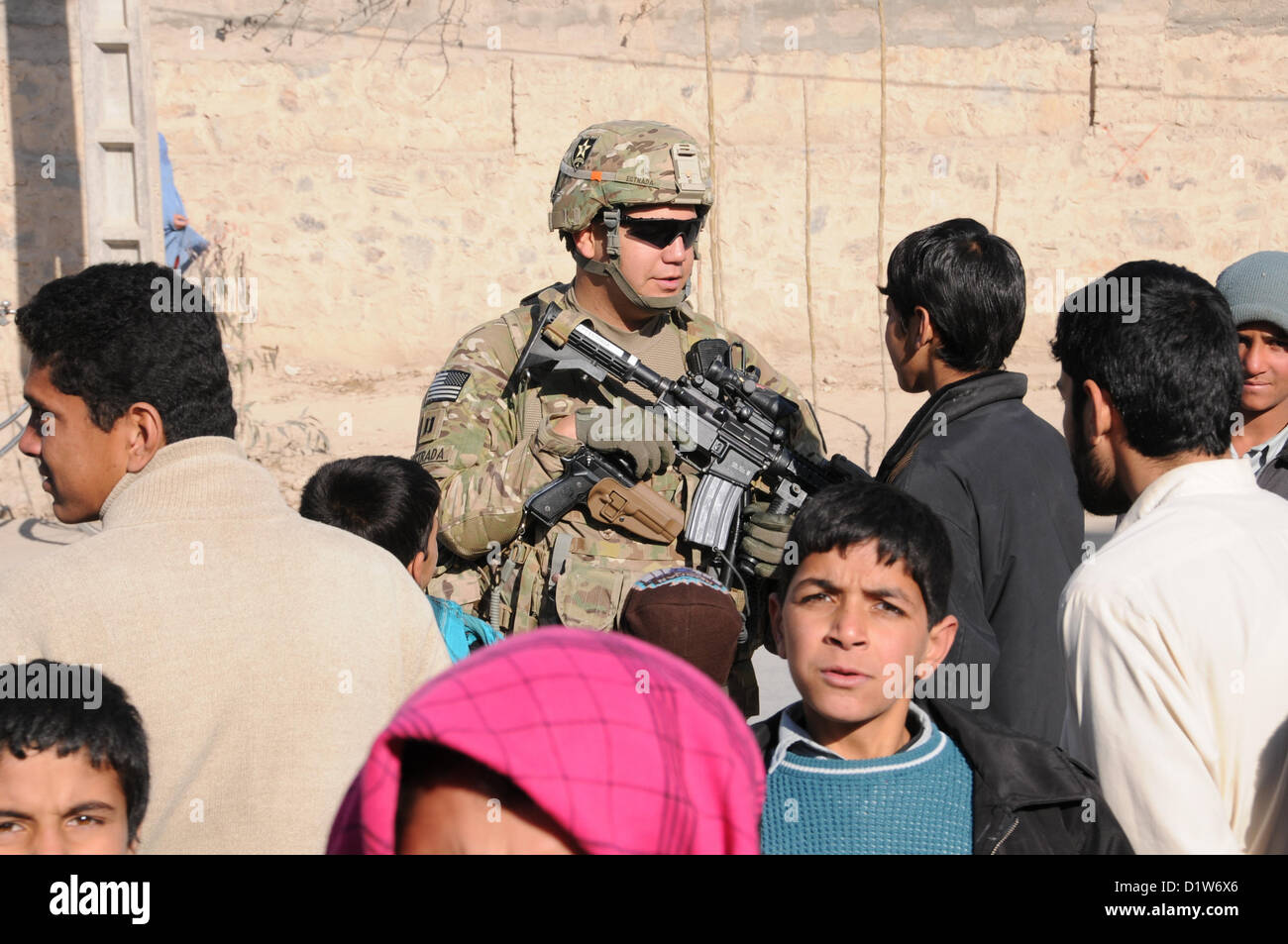 Wir armee captain jacob estrada -Fotos und -Bildmaterial in hoher ...
