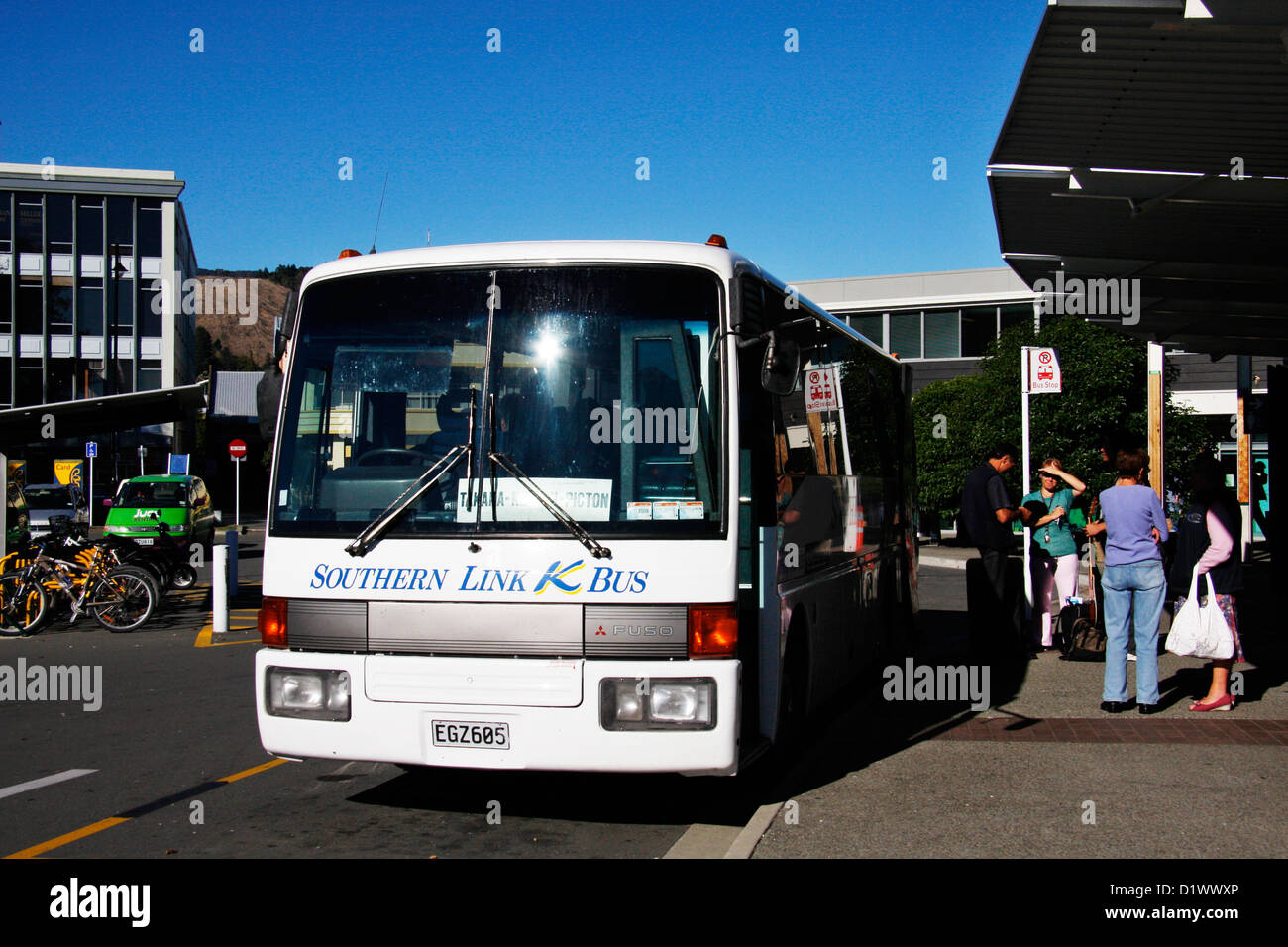 New zealand bus stop -Fotos und -Bildmaterial in hoher Auflösung – Alamy