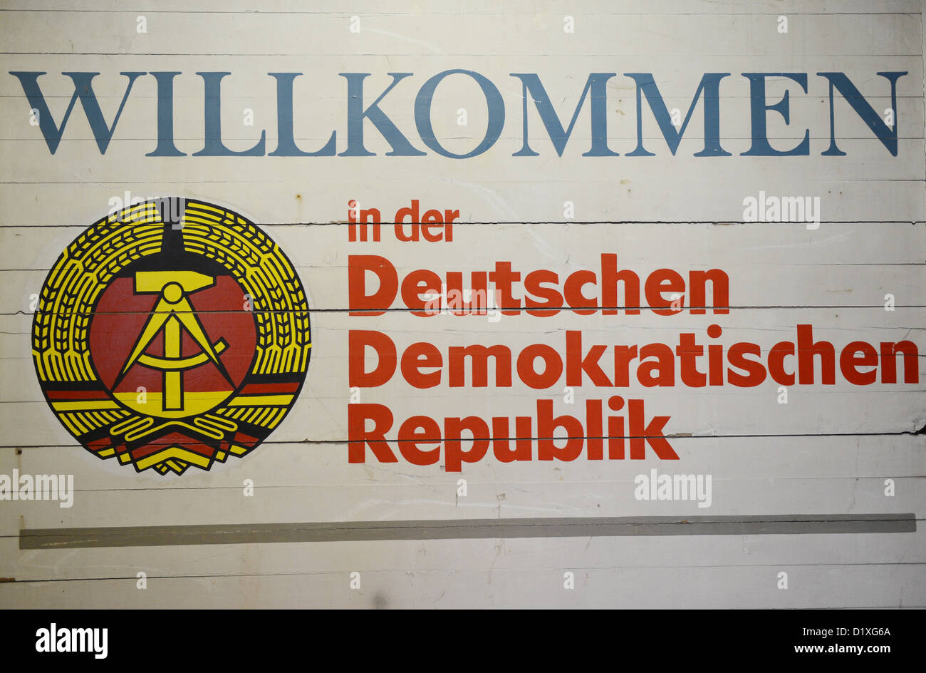 Original DDR Staat Eintrag Zeichen, hergestellt aus Holz Lesung ...