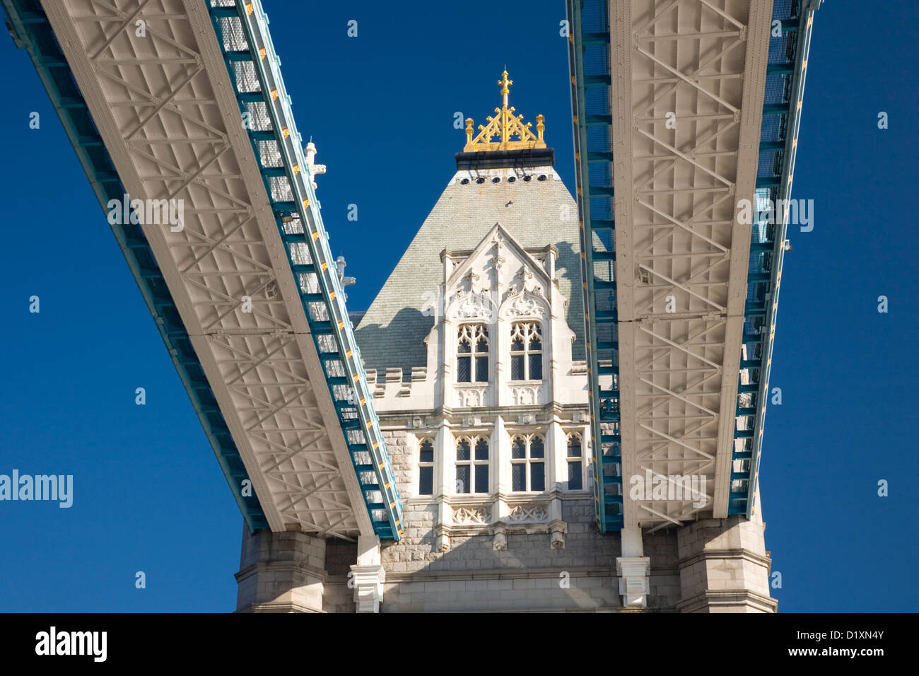 Iconic Symbol Of London Two Towers Bridge Stockfotos Und Bilder Kaufen