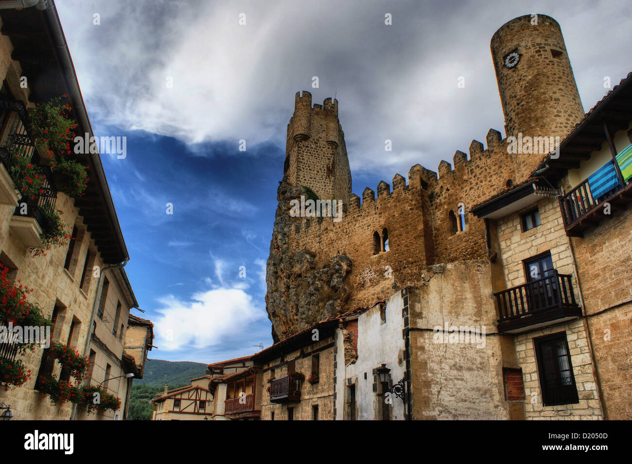 Burg von frias -Fotos und -Bildmaterial in hoher Auflösung – Alamy