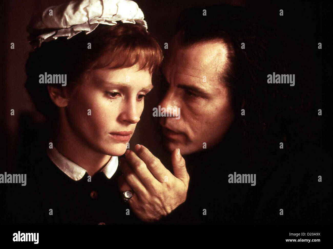 Mary Reilly Mary Reilly Julia Roberts, John Malkovich Mary Reilly ...