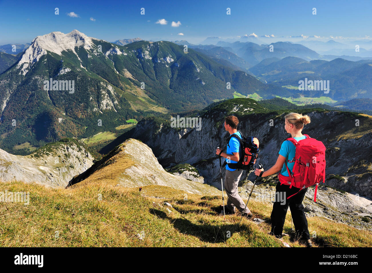 Herbst in den brandenberger alpen -Fotos und -Bildmaterial in hoher ...