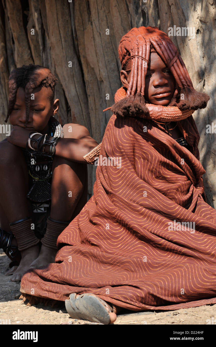 Young himba girls -Fotos und -Bildmaterial in hoher Auflösung – Alamy