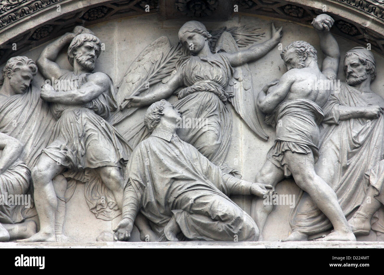 Das Martyrium des Hl. Stephan Giebel der Eingangstür von der Kirche ...