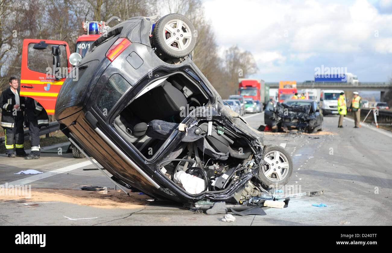 Car accident 11 -Fotos und -Bildmaterial in hoher Auflösung – Alamy