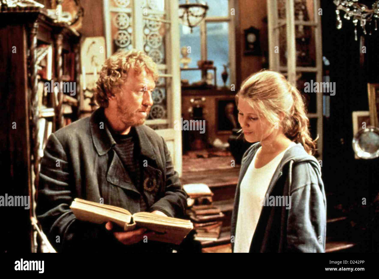 Sofies Welt Sofies Verden Silje Storstein Sofie (Silje Storstein, R) *** lokalen Caption ...