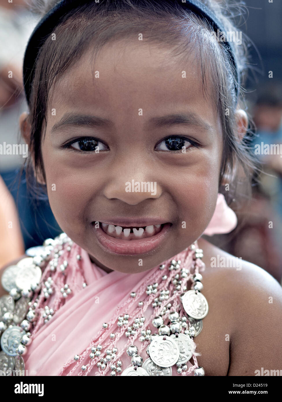 Porträt eines Kindes Mischlinge. S. E. Asien Thailand Stockfotografie ...