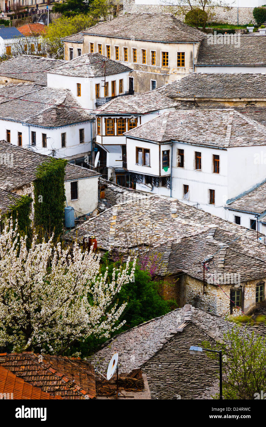 Girokaster und girokastra -Fotos und -Bildmaterial in hoher Auflösung ...