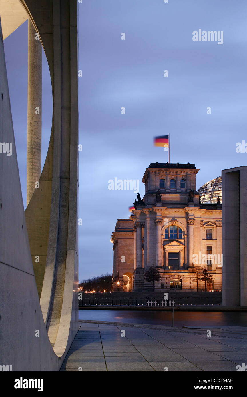 Bibliothek reichstag -Fotos und -Bildmaterial in hoher Auflösung – Alamy