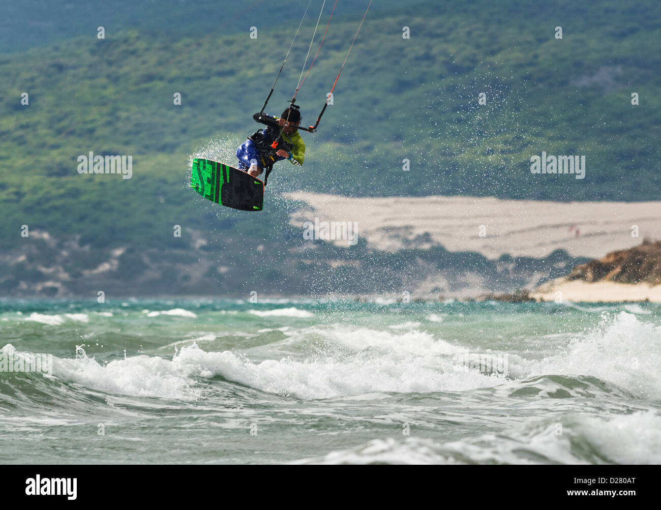Sport beim springen -Fotos und -Bildmaterial in hoher Auflösung – Alamy