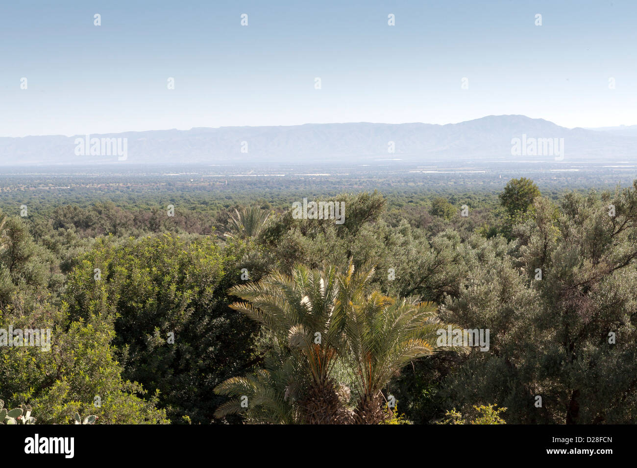 Blick vom Berber Village auf das hohe Atlas Gebirge, Taroudant, Marokko ...