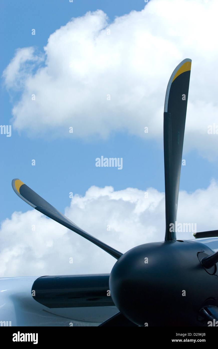 Propeller aeroplane -Fotos und -Bildmaterial in hoher Auflösung – Alamy