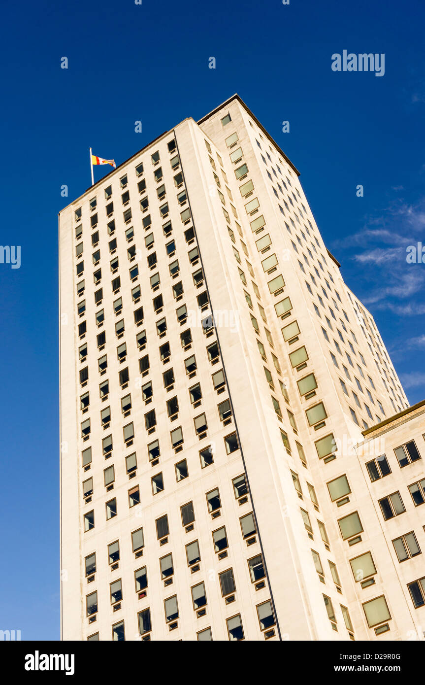 Shell centre tower -Fotos und -Bildmaterial in hoher Auflösung – Alamy