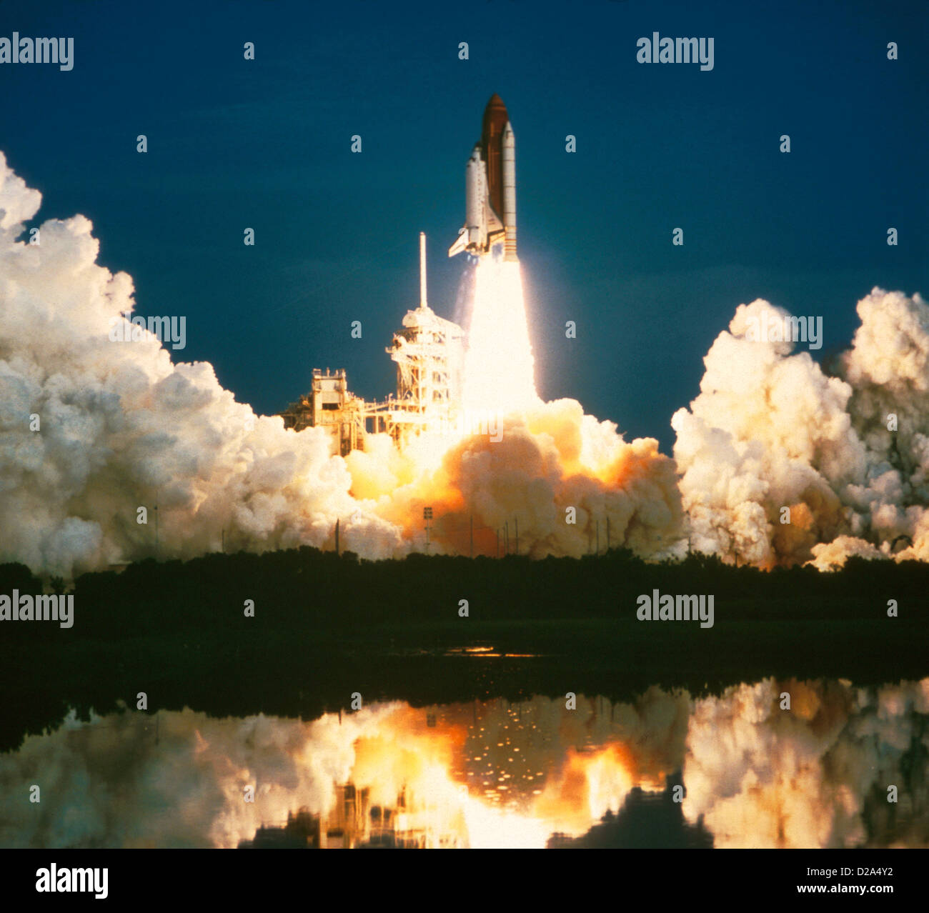 Start des space shuttles -Fotos und -Bildmaterial in hoher Auflösung ...