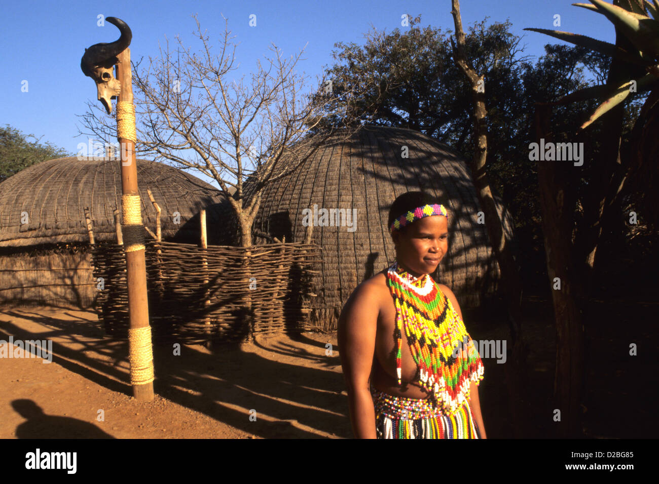 Shakaland Center Zulu Frau Stockfotos Und Bilder Kaufen Alamy