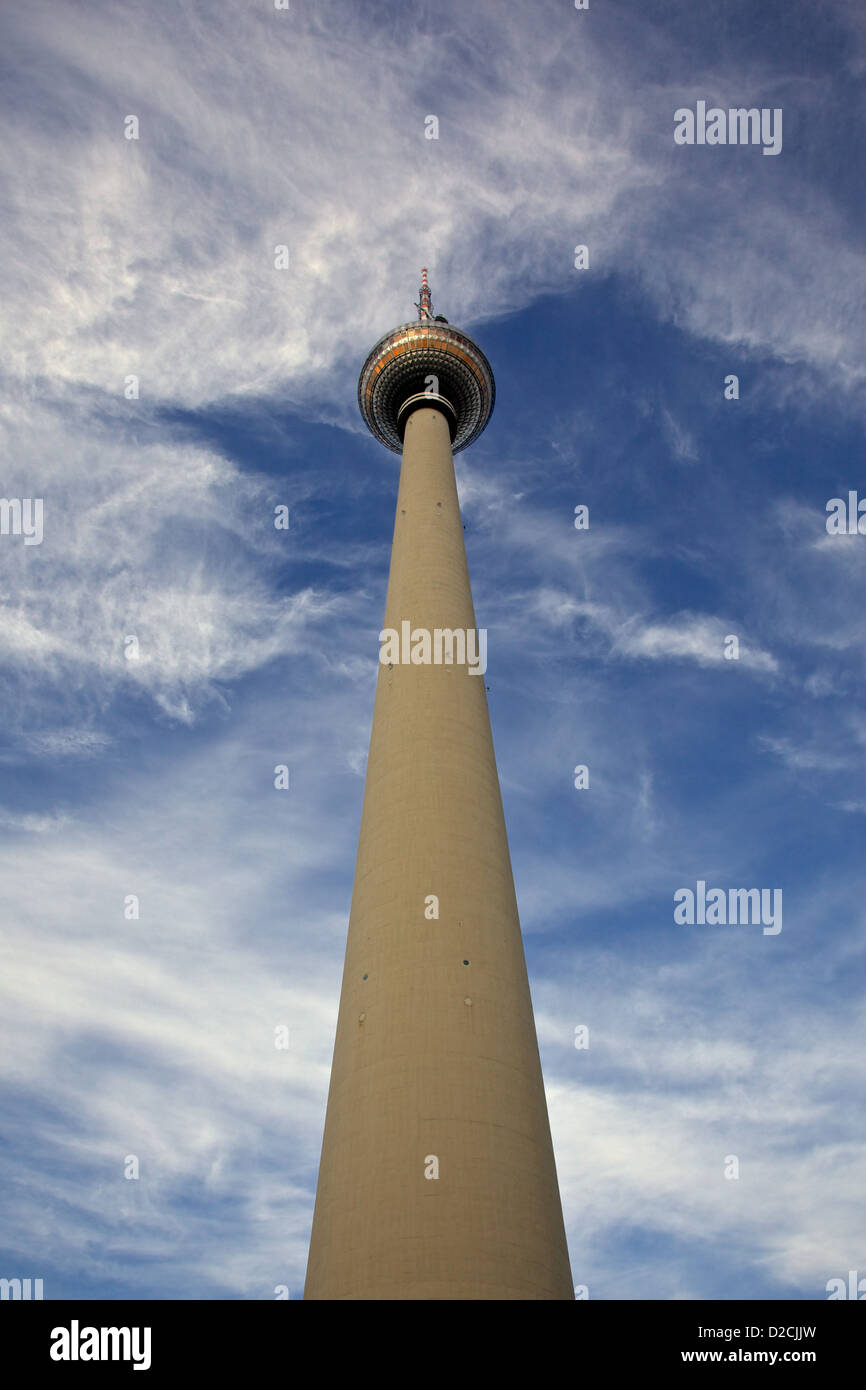 Berlin fernsehturm tv turm -Fotos und -Bildmaterial in hoher Auflösung ...