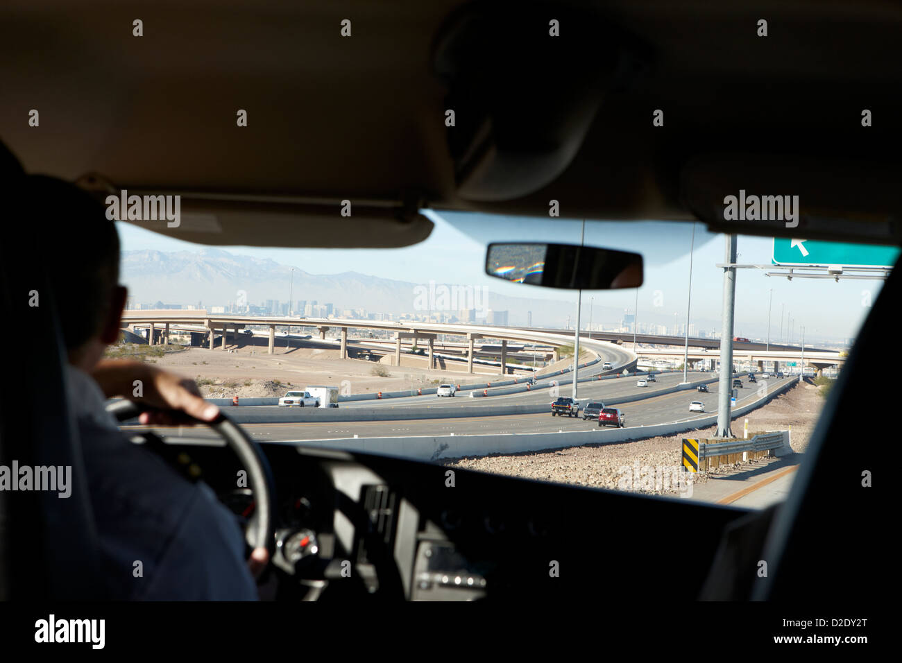 Fahrt entlang der Great Basin Highway in Richtung Autobahn Las Vegas ...