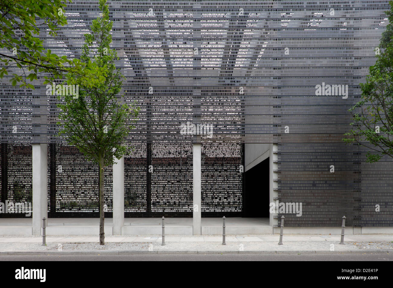 Das bundeswehrdenkmal -Fotos und -Bildmaterial in hoher Auflösung ...