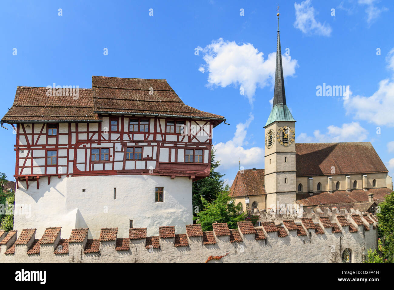 Das Museum Burg Zug und St. Oswald Church in der Stadt Zug, Schweiz ...