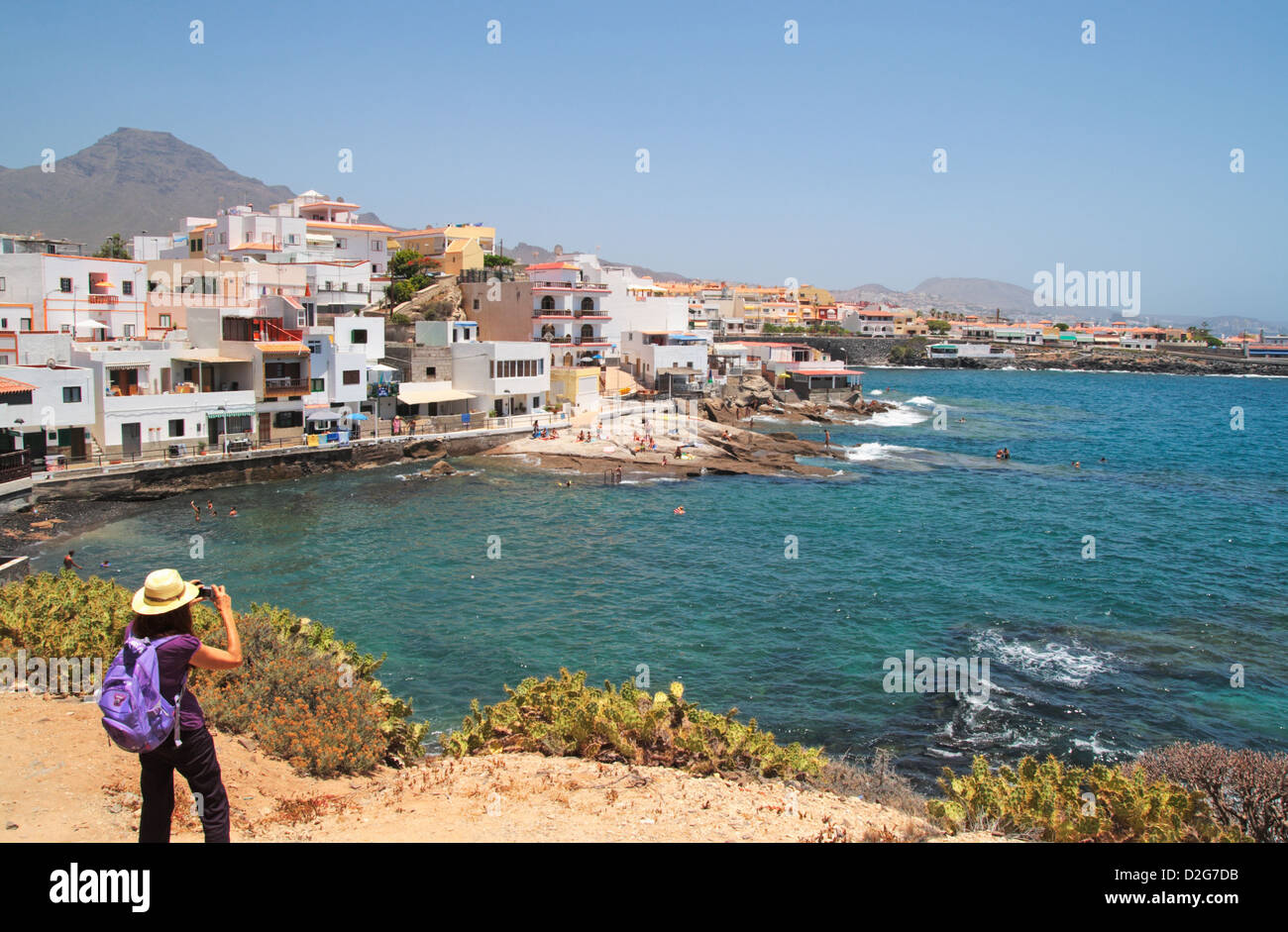 Ruhiger Strand oder Bucht im Süden der Insel Teneriffa (Spanien ...