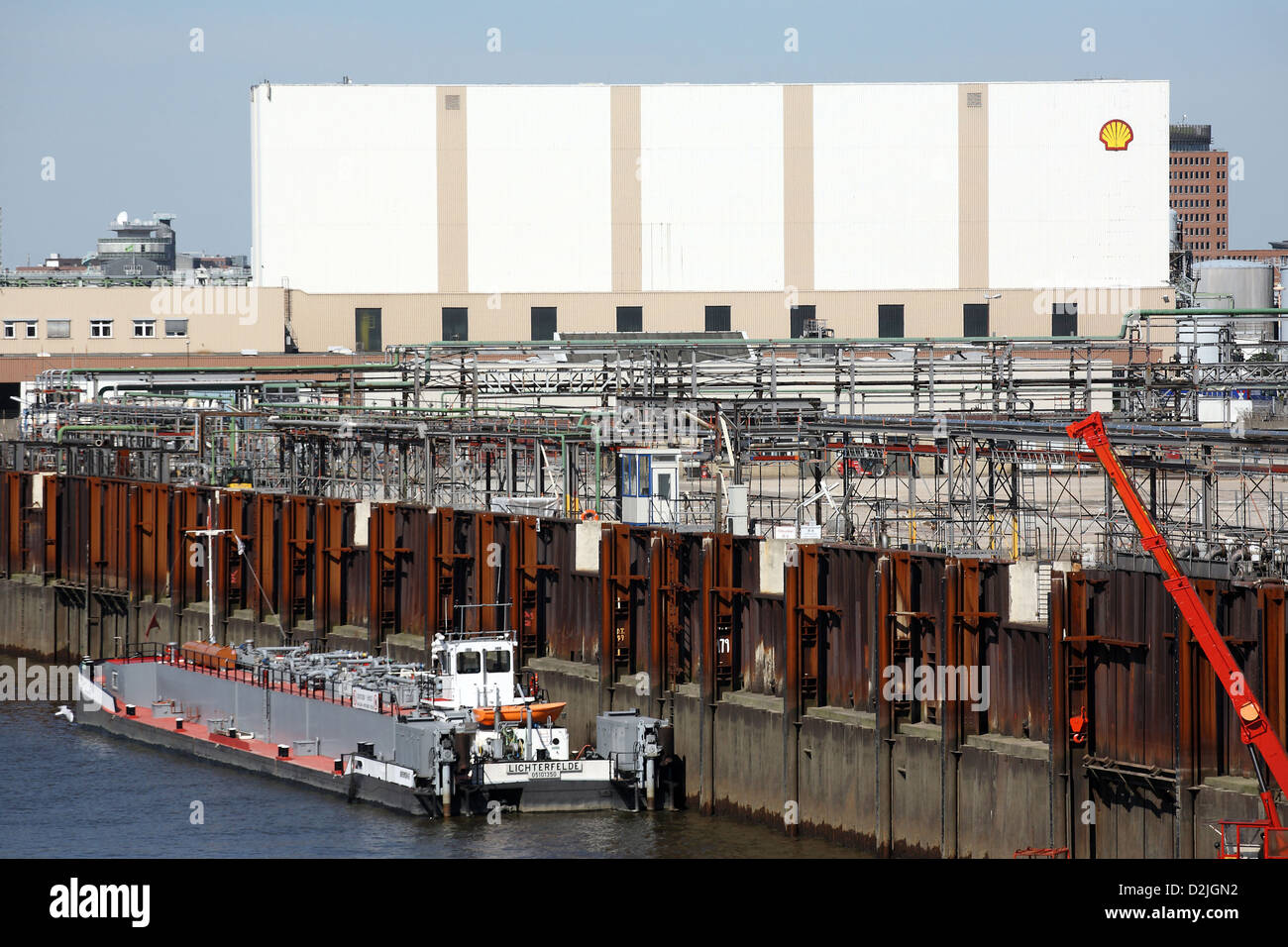 Shell refinery hamburg -Fotos und -Bildmaterial in hoher Auflösung – Alamy
